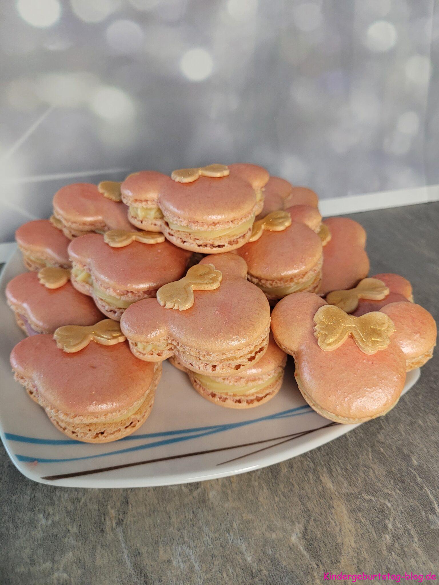 Minnie Mouse Macarons